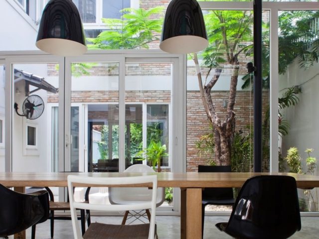 Modern Tube House by MimANYSTUDIO + REAL - Design Father